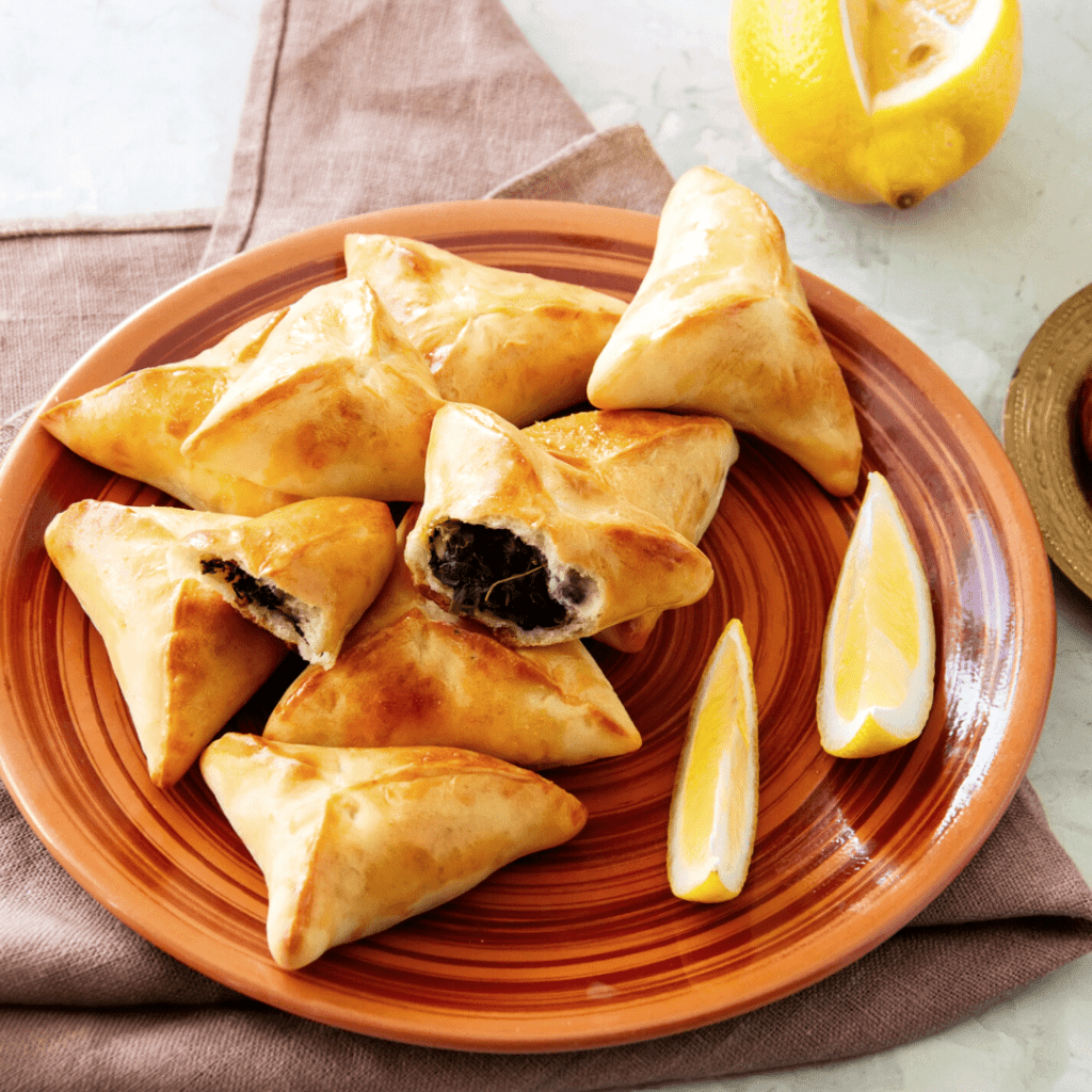 Fatayer Bi Sabanekh (Lebanese Spinach-Filled Pastries): فطاير سبانخ