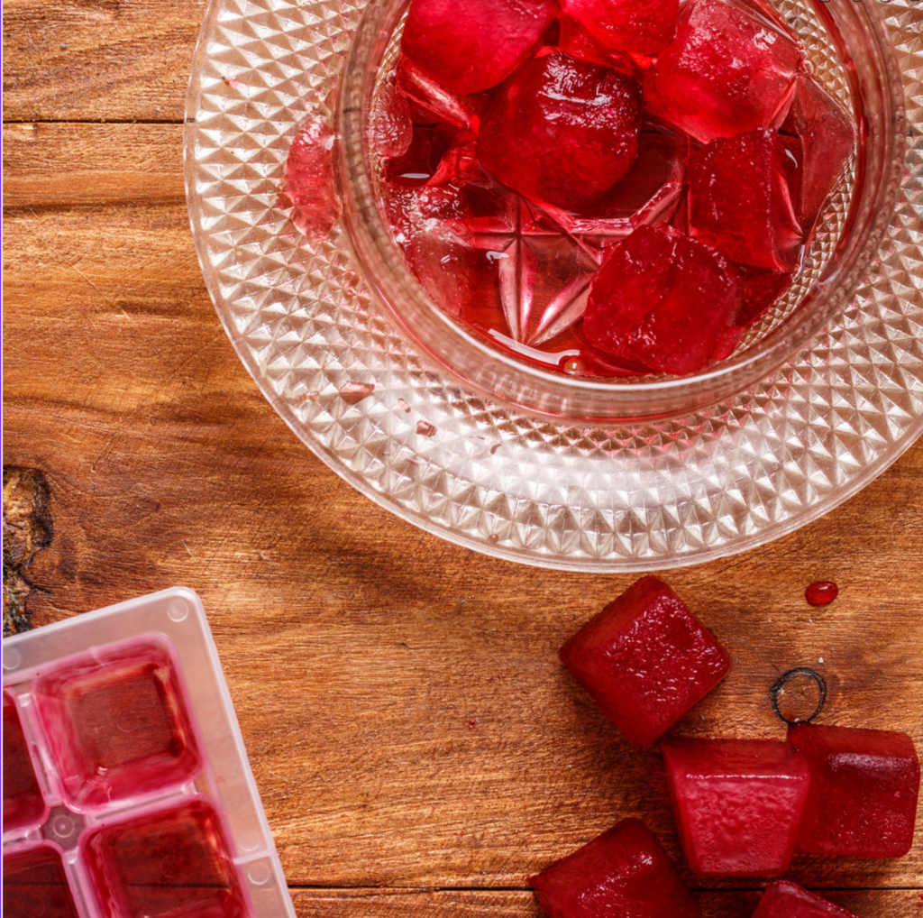 Karkadeeh (Egyptian Hibiscus Ice Tea): كركاديه